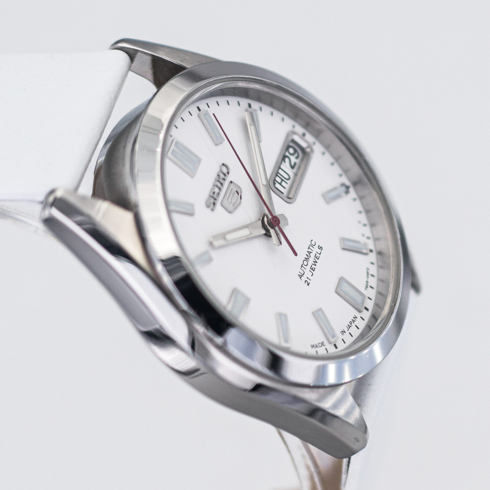 Seiko 5 (SNXS73K1), 2021, moddad med vit urtavla | Marcels Watch