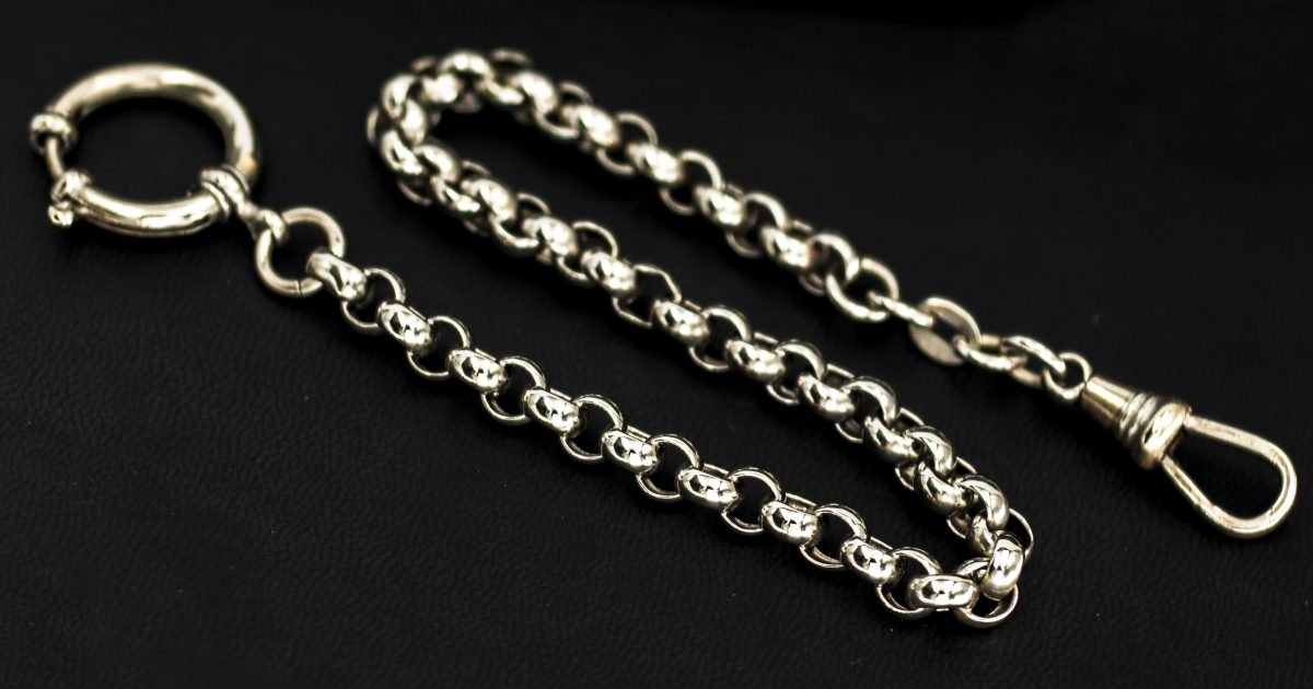 Antique silver colored pocket watch chain “pea-link”, first half of the ...